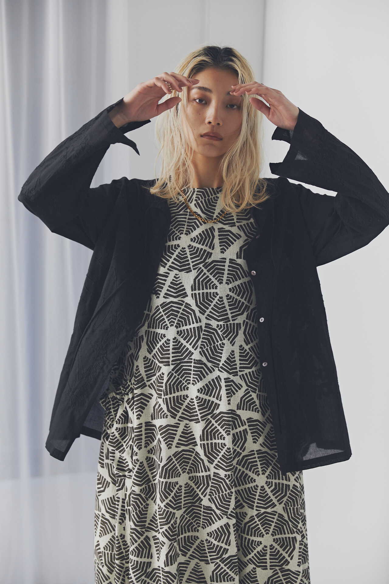 【ROSE BUD pre】刺繍ブラウス (ブラック・パープル) | 【公式通販】レディースファッションのROSE BUD ONLINE STORE